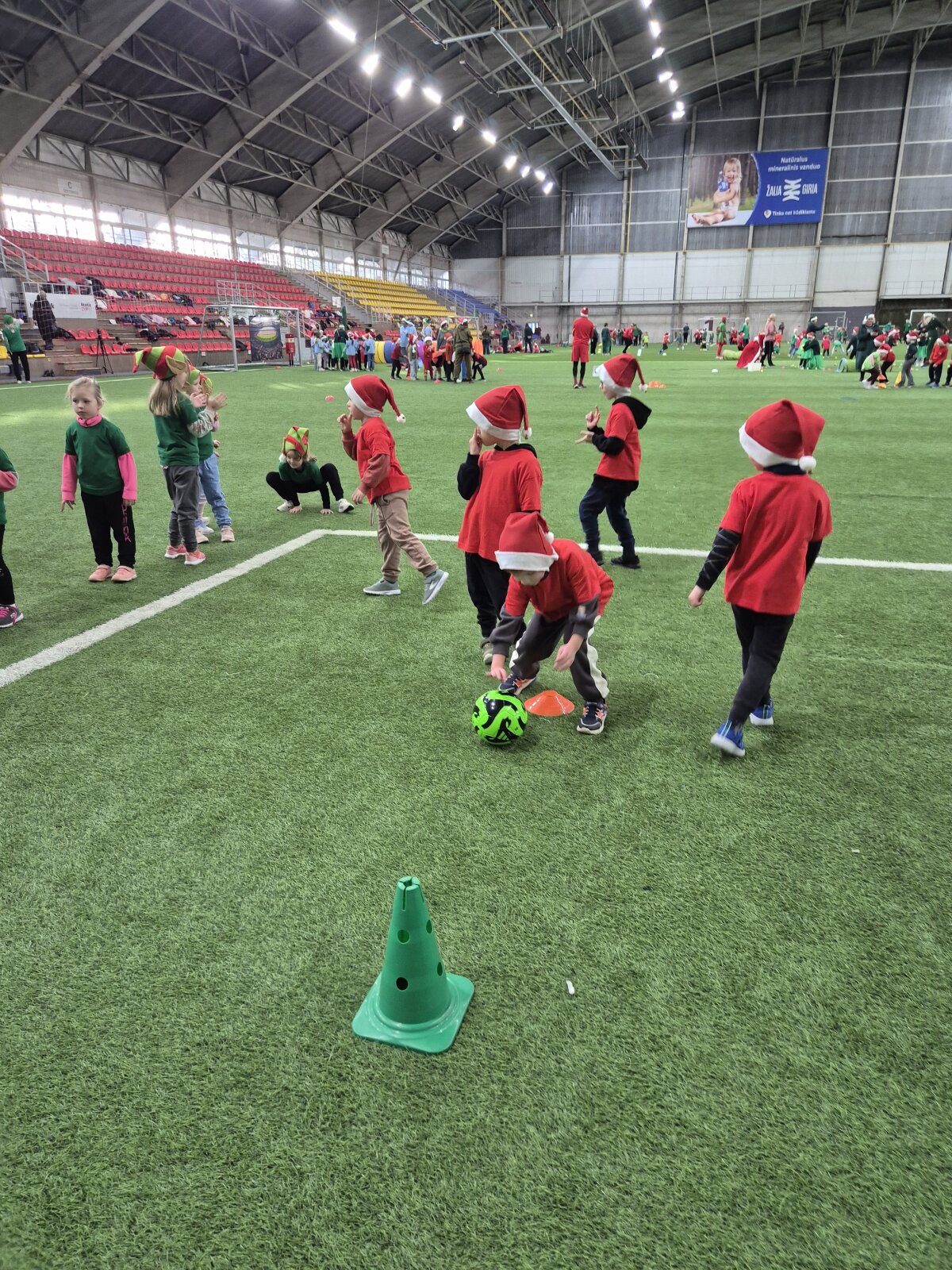 BALTOSIOS FUTBOLIUKO KALĖDOS 2026 M. | Vilniaus lopšelis – darželis ...